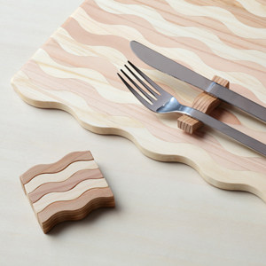 [ 本物の素材でつくる 心地よいを目指す ]